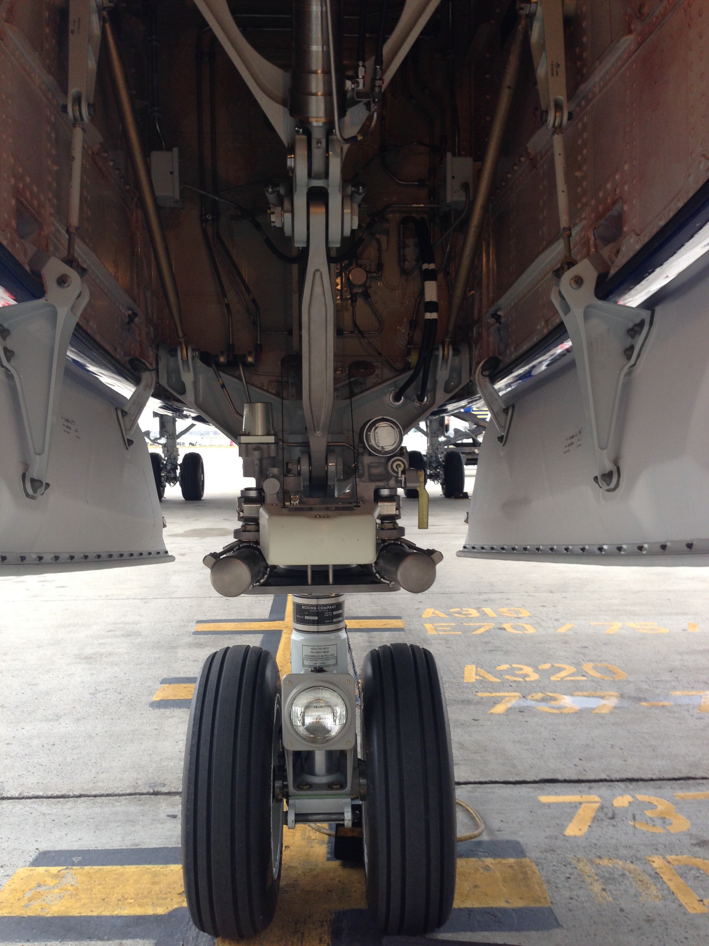 nose wheel delta 737-900 delta points blog - Eye of the Flyer