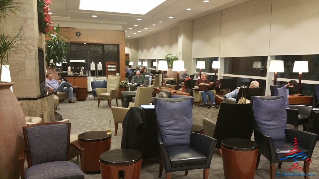 Delta Sky Club SkyCLub Detroit DTW airport main A concourse review ...