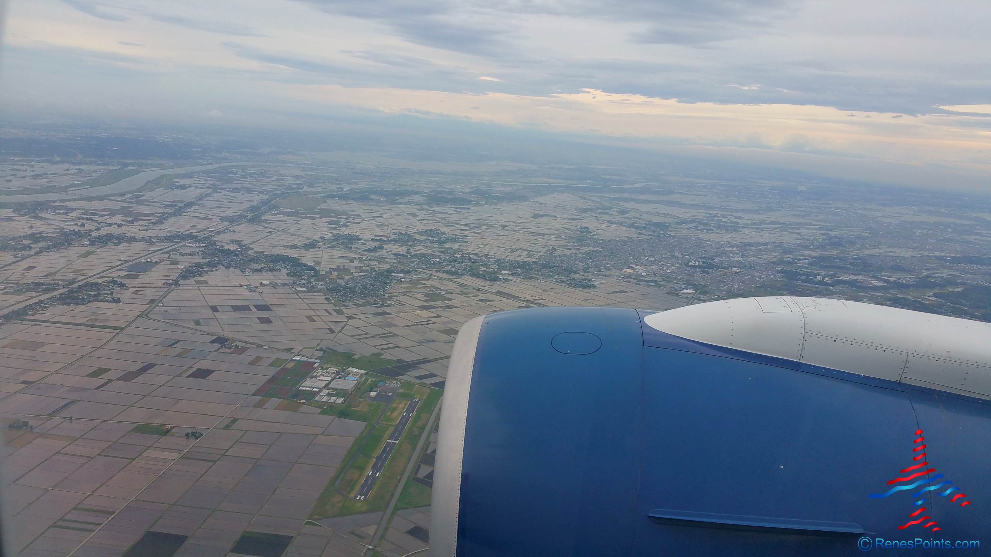 Delta 777 jfk to nrt renespoints blog review from seat to japan - Eye ...