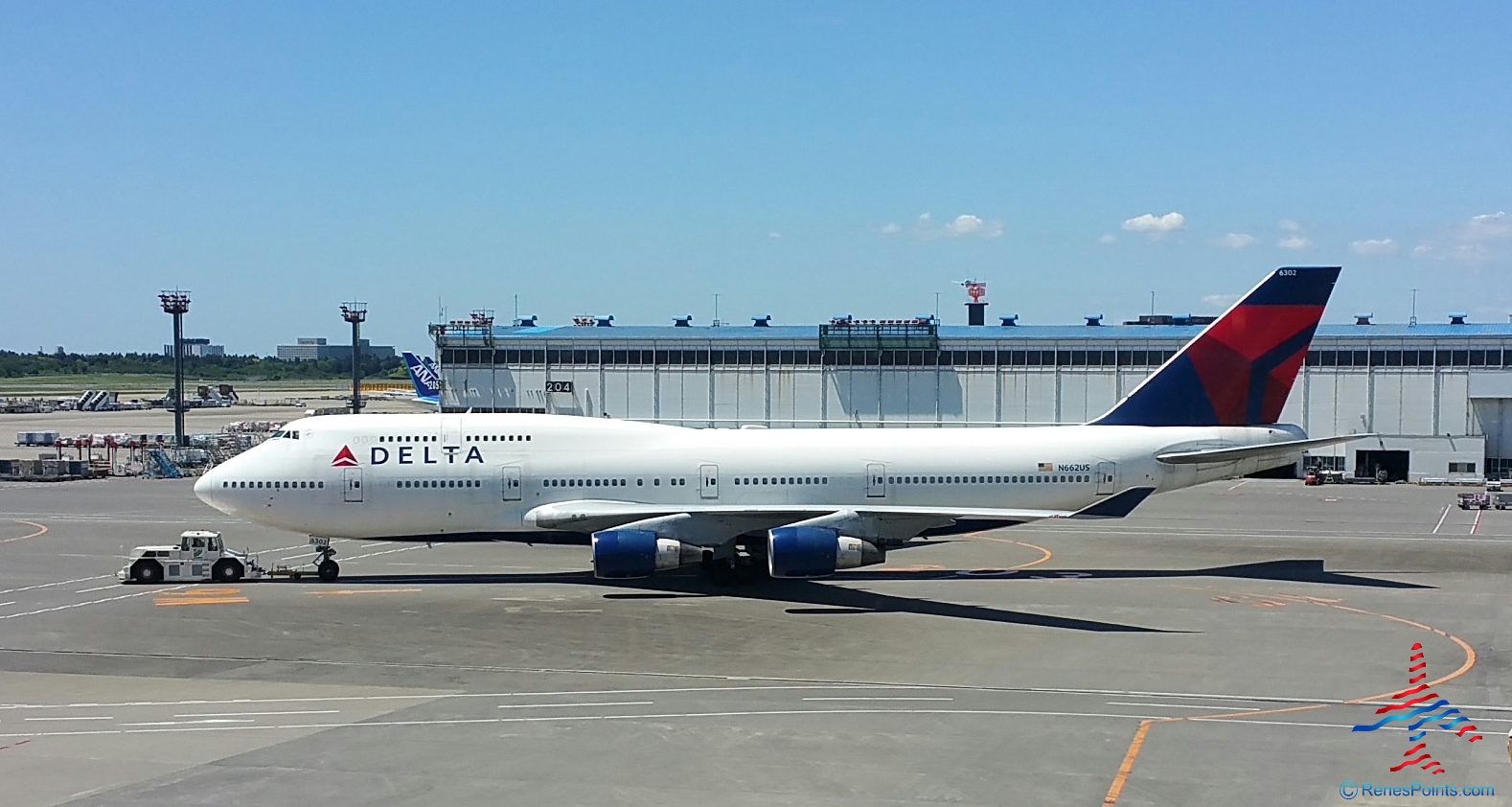 delta 747 in NRT japan renespoints million mile run - Eye of the Flyer