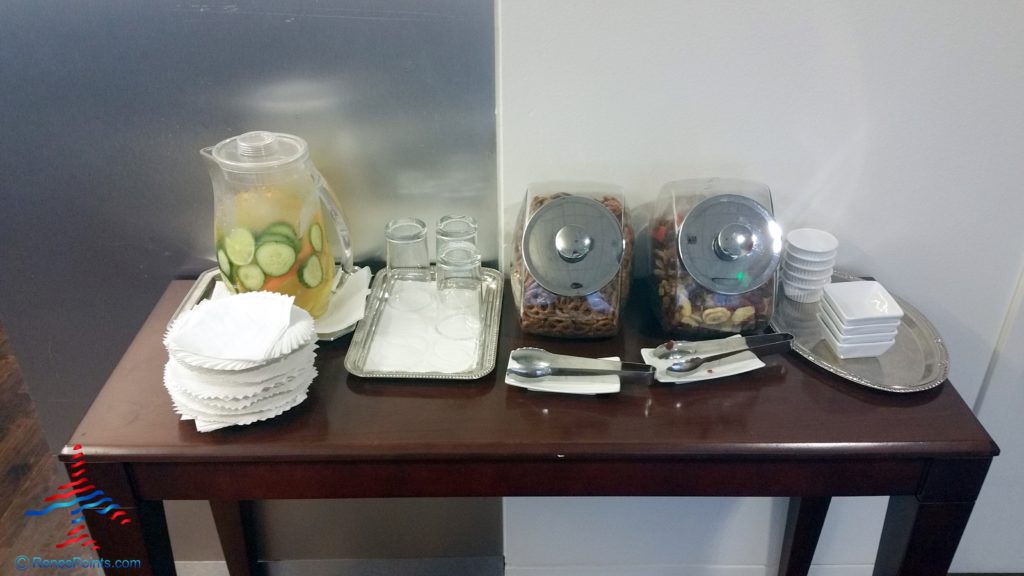 review-air-france-priority-pass-lounge-iah-houston-texas-renespoints ...