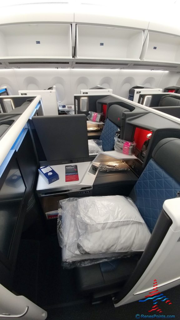 Inside the Delta Air Lines A350 - Cockpit, Delta One Suites, Premium ...