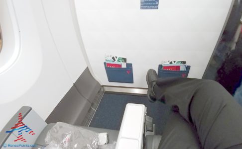 leg room bulkhead delta a350 premium select - Eye of the Flyer