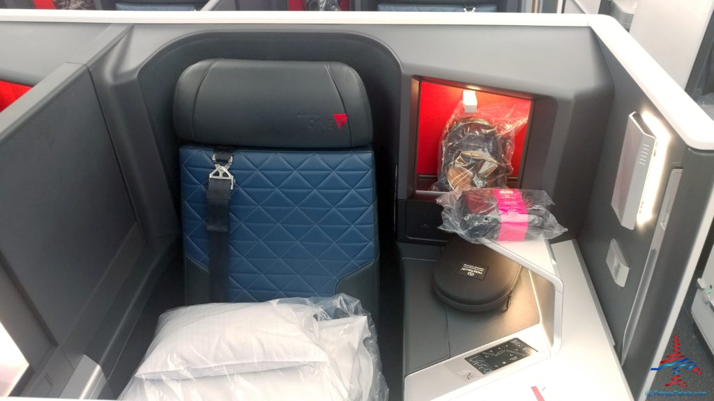Review: A350 Delta One Suites 5B Delta Air Lines Detroit to Amsterdam ...