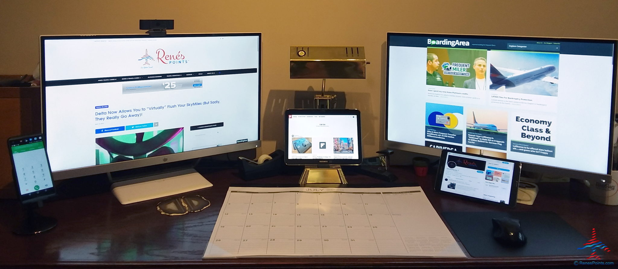 I Now Have the Perfect Setup for Zoom Hosting and Blogging - 4 Monitors ...