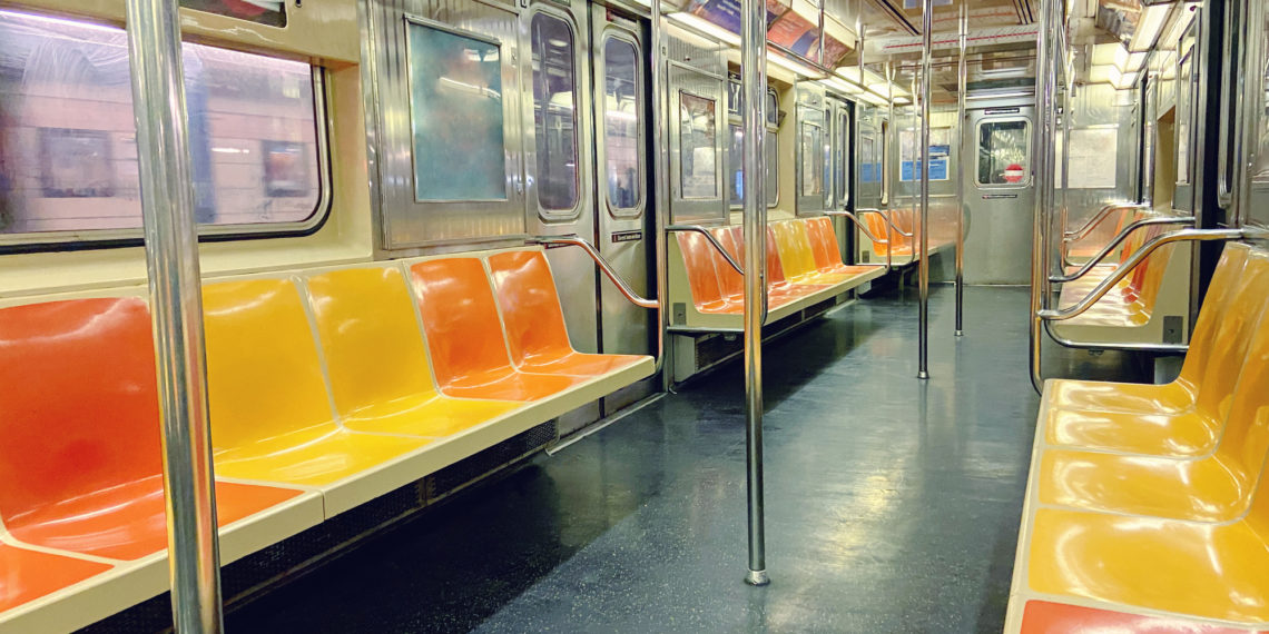 Our First Time Taking the NYC Subway to JFK Airport! - Eye of the Flyer