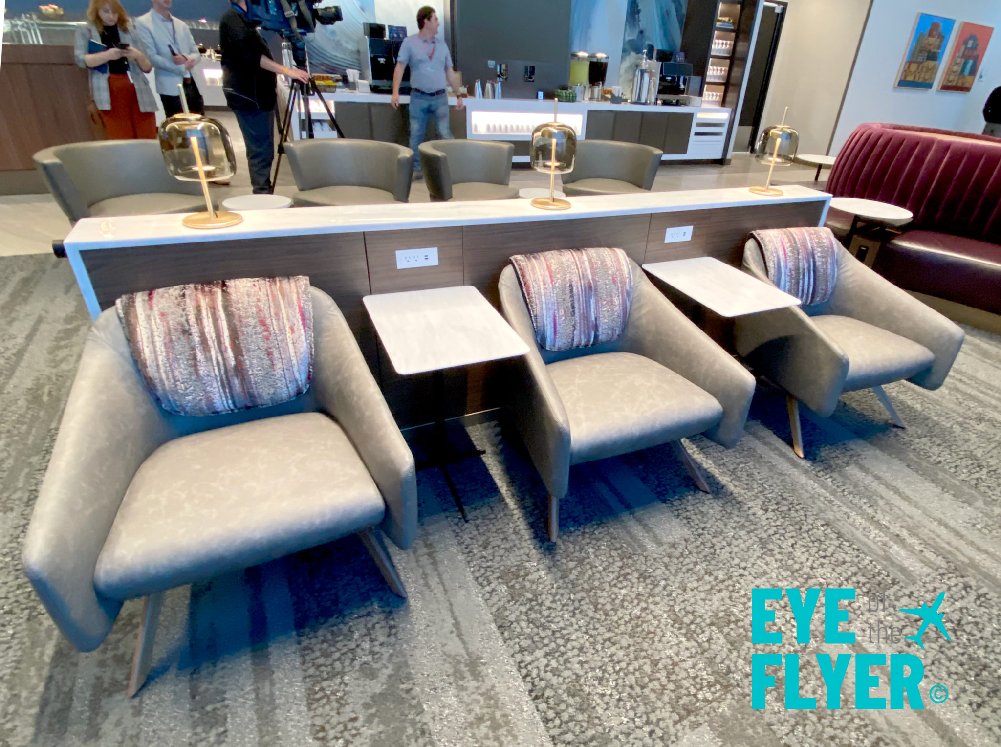 New-Delta-Sky-Club-ORD-T5-Chicago-OHare-Review-Row-3-Seats - Eye of the ...