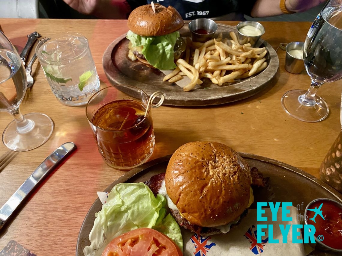 Pub-Burger-Gordon-Ramsay-Pub-Grill-Las-Vegas-Caesars - Eye of the Flyer