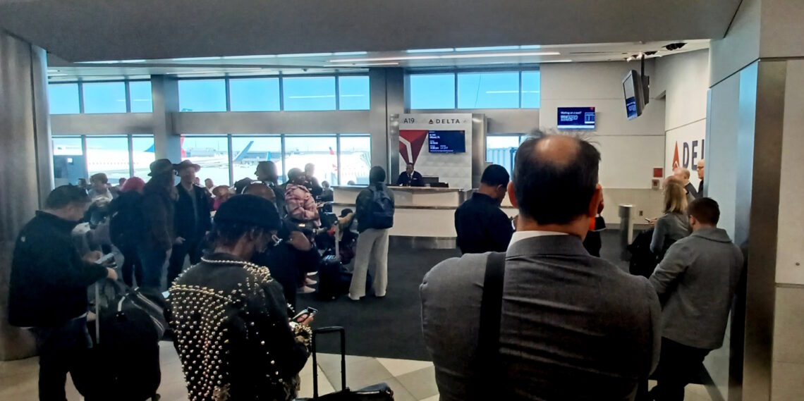 Delta Strive For FIve or Strive for Zero (6) - Eye of the Flyer