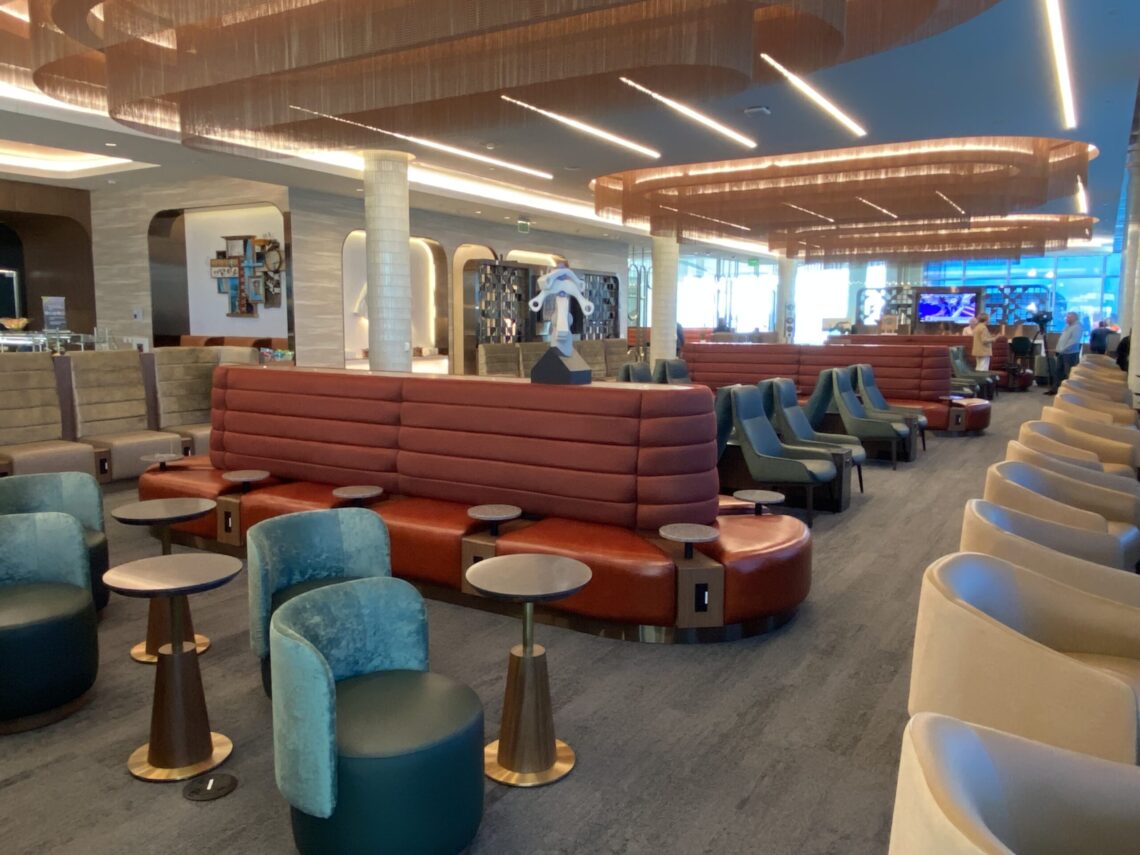 Inside Delta’s MSP G18 Sky Club! (Our Review and Photos!) - Eye of the ...