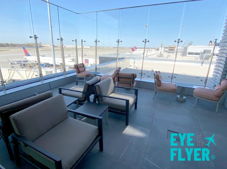 Sky-Deck-MSP-Outdoor-Seating-Area-2-Delta-Sky-Club-Minneapolis-G ...
