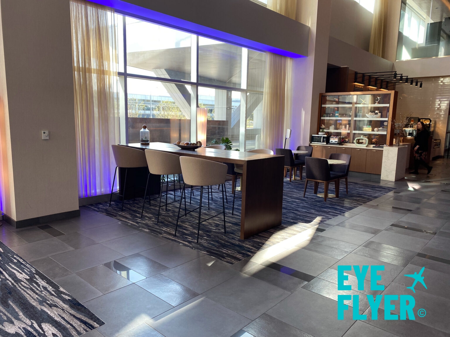 Tall-Table-Chairs-InterContinental-MSP-Airport-Hotel-Review - Eye of ...