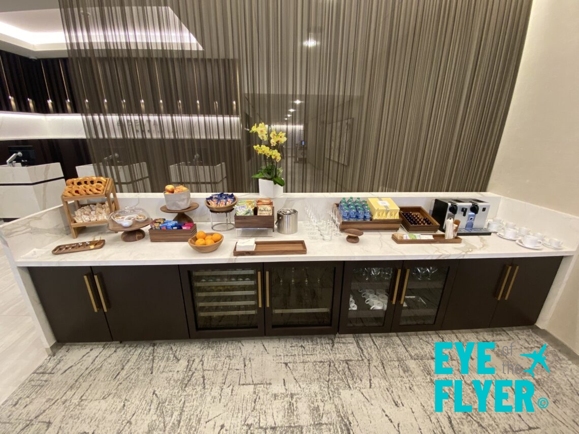 Our First Looks: The Exclusive New Delta One Check-In Lounge at LAX and ...