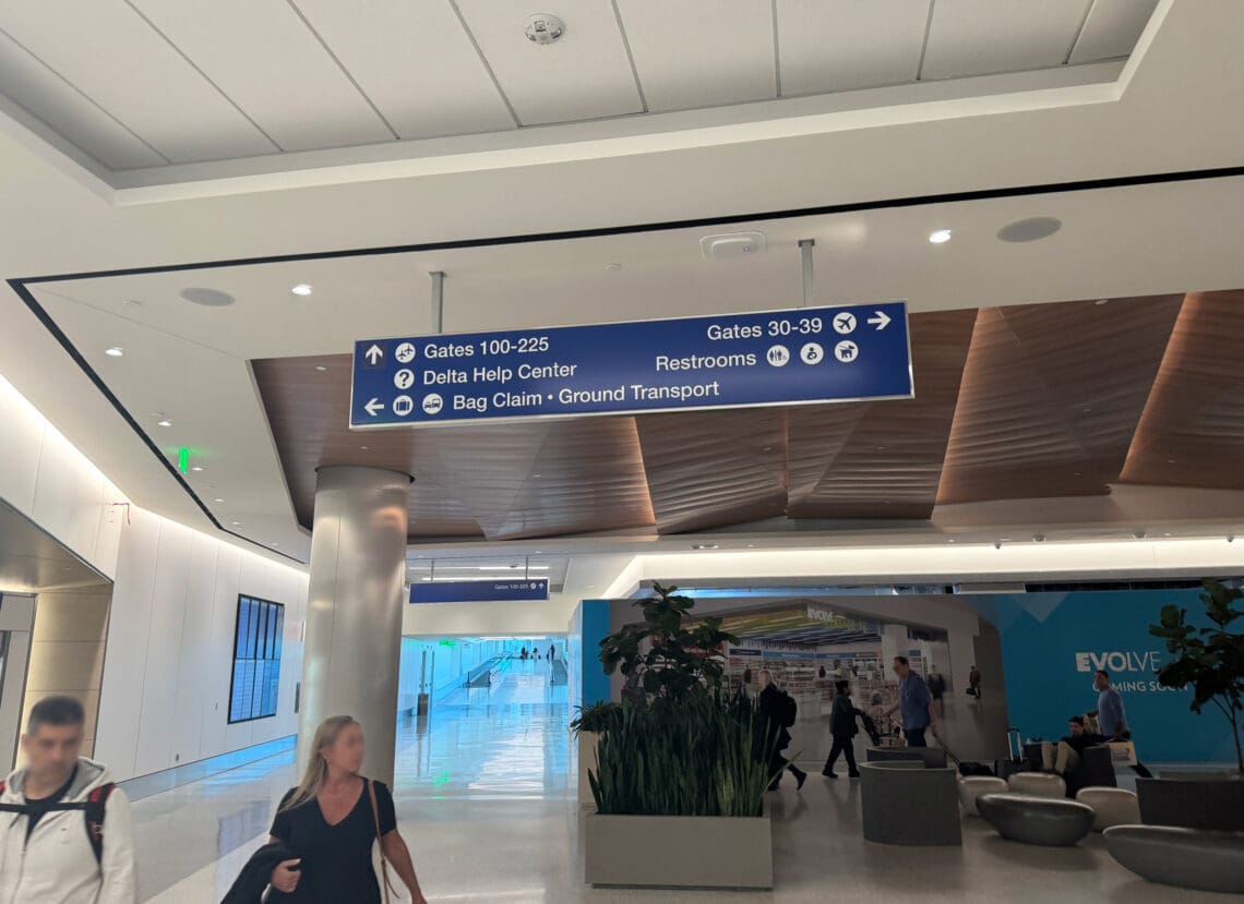 Our First Look: Taking the LAX Terminal 3 Connector to the Tom Bradley ...