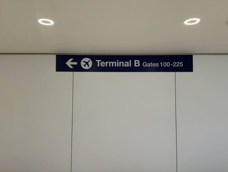 Our First Look: Taking the LAX Terminal 3 Connector to the Tom Bradley ...