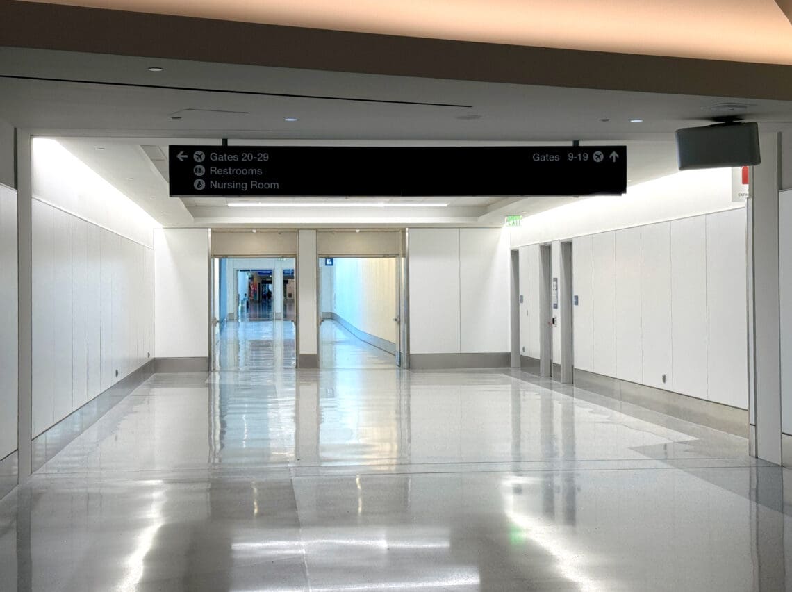 LAX-T1-T2-Connector - Eye of the Flyer