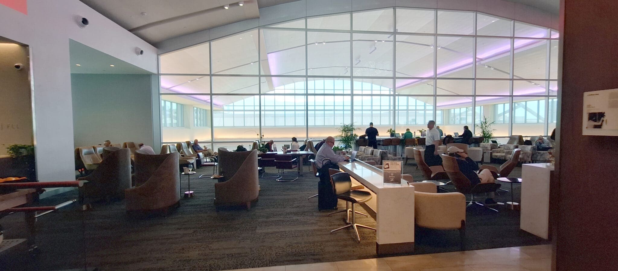 Fort Lauderdale (FLL) Delta Sky Club Review - and Yet Another Reason to ...