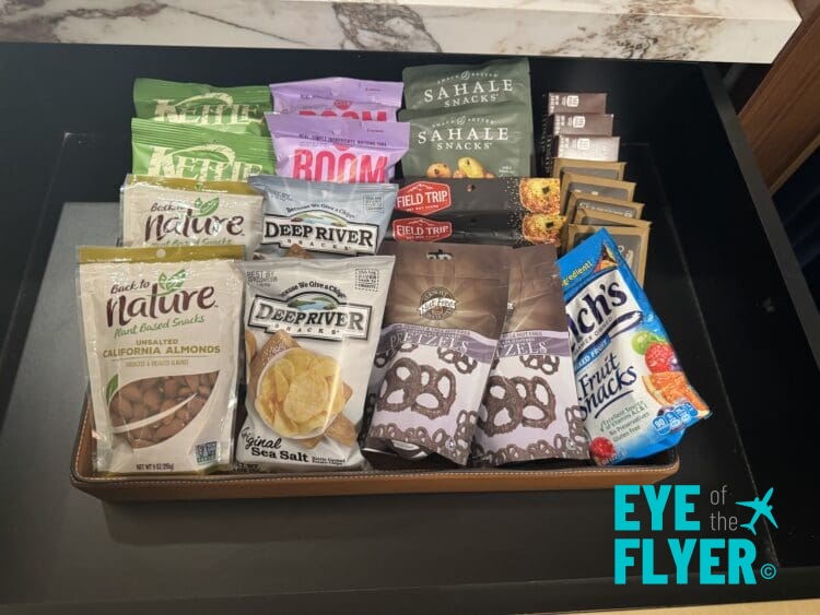 Chase-Sapphire-Lounge-New-York-LaGuardia-Suite-Snacks - Eye of the Flyer