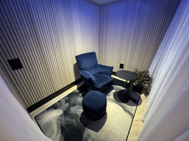 Relaxation-Room-Chase-Sapphire-Lounge-New-York-LaGuardia - Eye of the Flyer