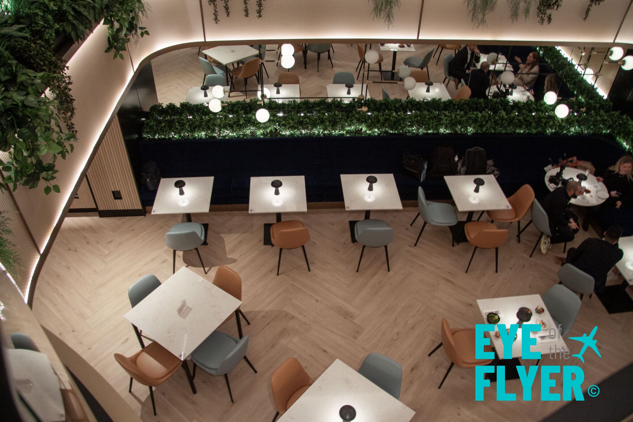 Review-Chase-Sapphire-Lounge-LaGuardia-New-York-Airport-Dining-Tables ...