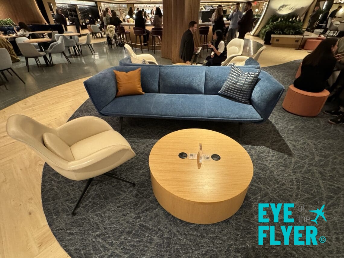 Sofa-Chairs-Chase-Sapphire-Lounge-New-York-LaGuardia-Revview - Eye of ...