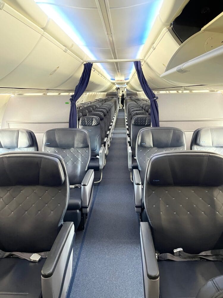 Copa Airlines 737-9 Cabin - Eye of the Flyer