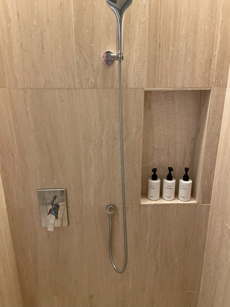The Santa Maria Luxury Collection Shower - Eye of the Flyer