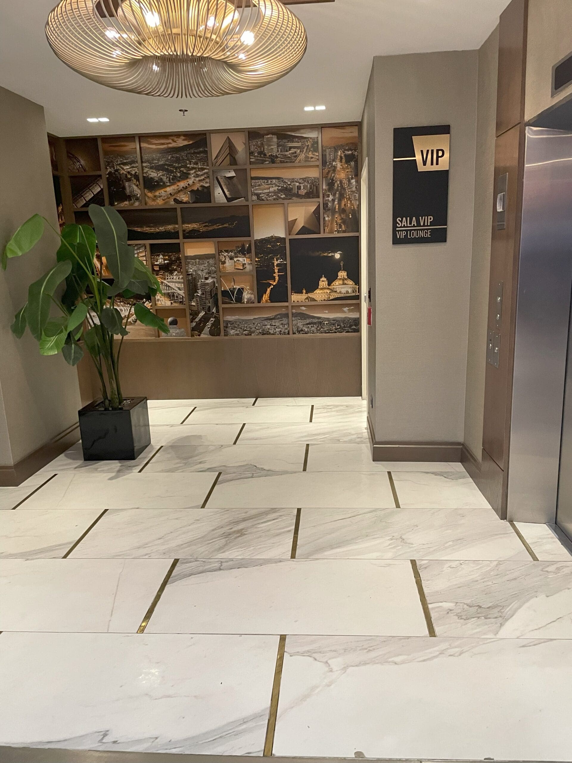 UIO Priority Pass Sala VIP Lobby - Eye of the Flyer