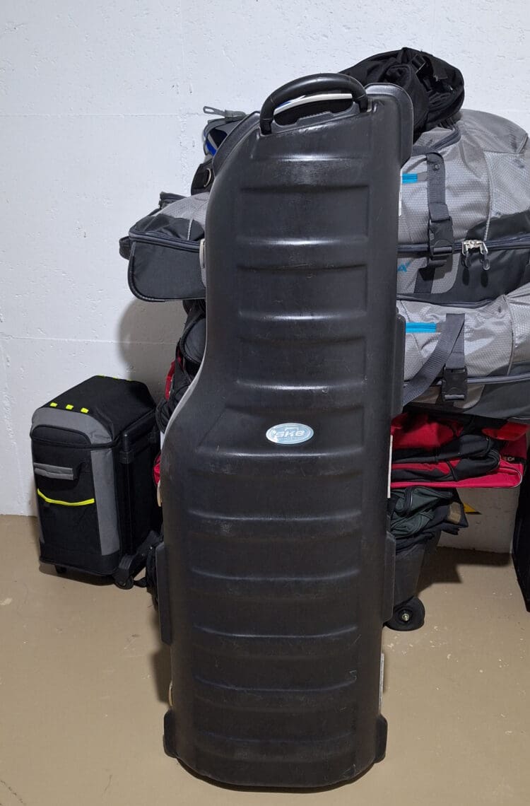 Shocking Video: Delta Baggage Handlers Abusing ETSU Men's Golf Team ...