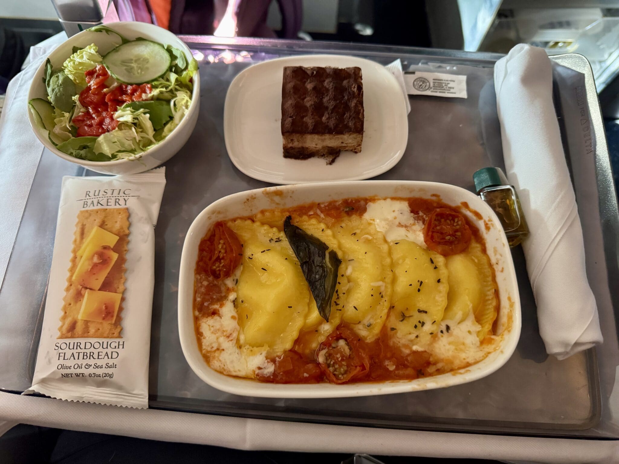 delta-one-mozzarella-mezzaluna - Eye of the Flyer