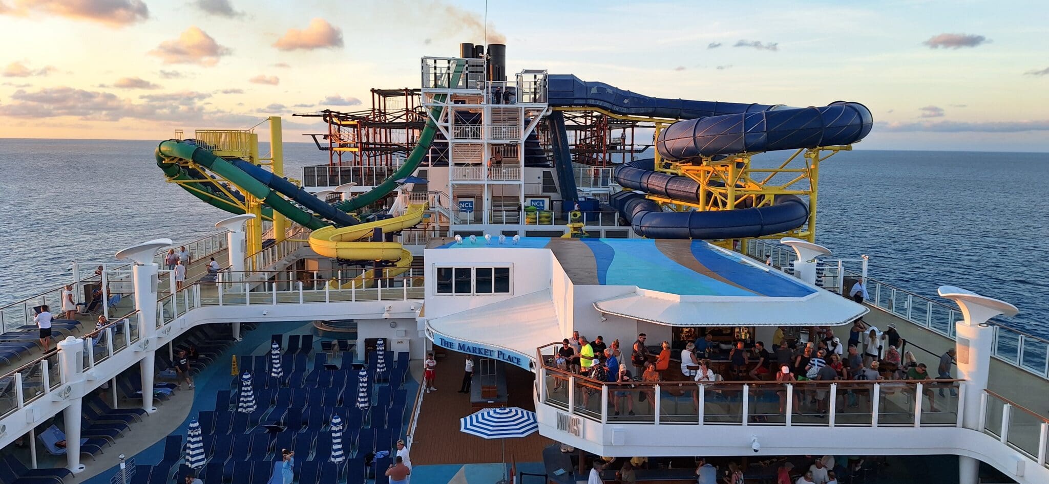 Comparing the Norwegian NCL Vibe Beach Club to Spice H20 Experience ...